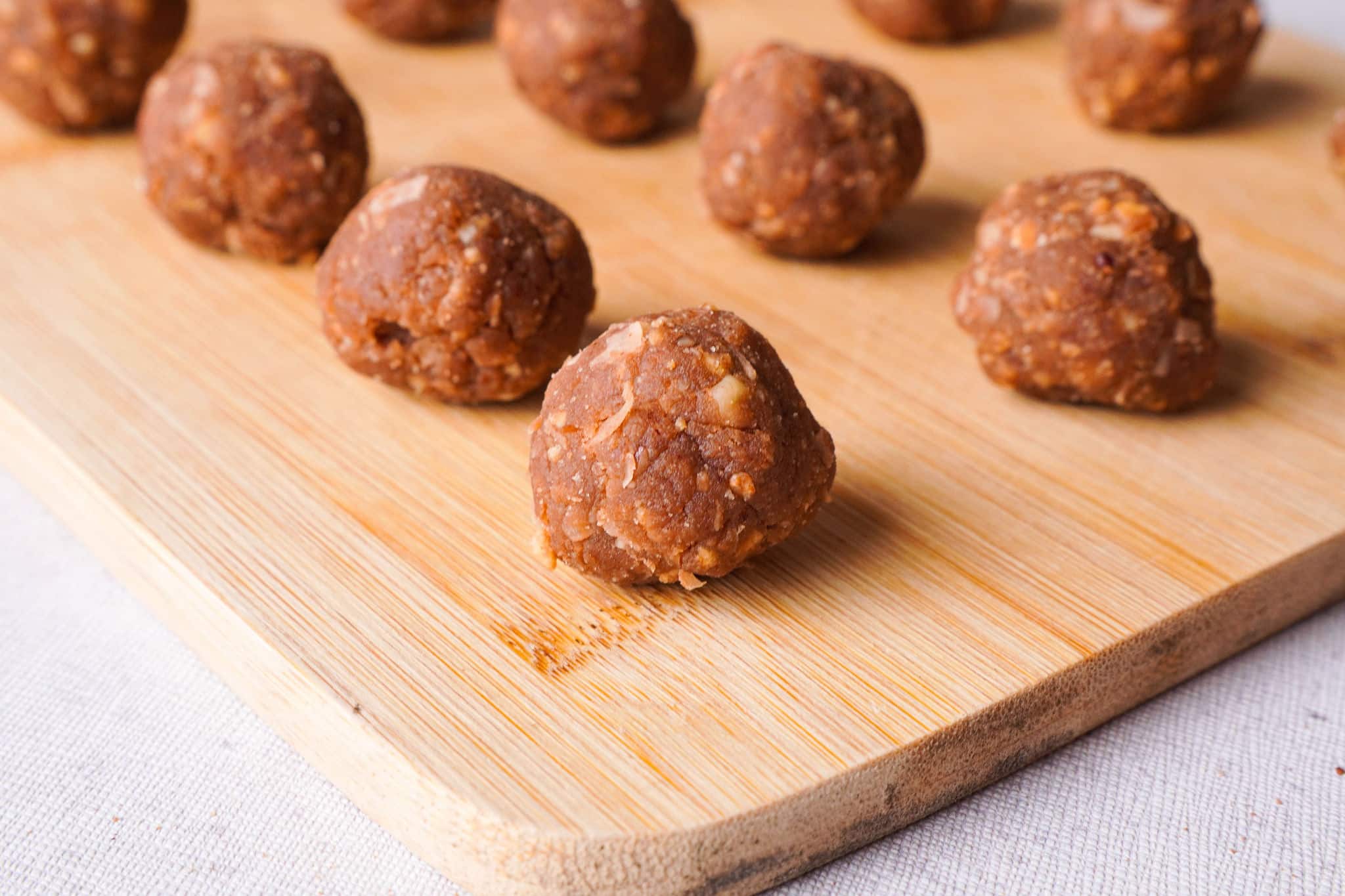 5 Ingredient Bourbon Balls Recipe • Kath Eats