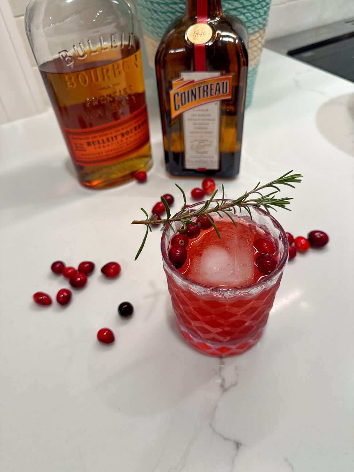 Christmas Cranberry Cocktail • Kath Eats