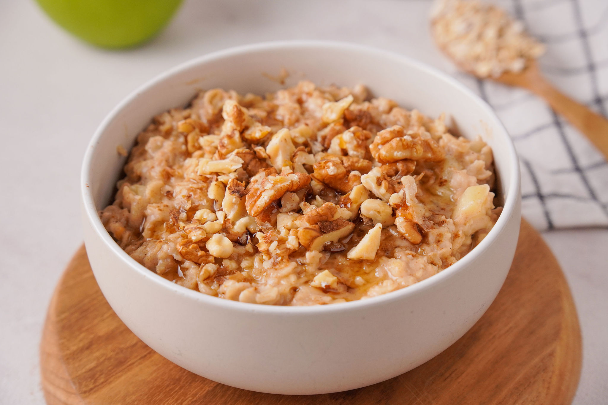 Apple Cinnamon Oatmeal Recipe • Kath Eats