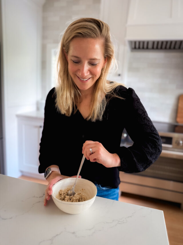 How to Make Oatmeal in the Microwave • Kath Eats